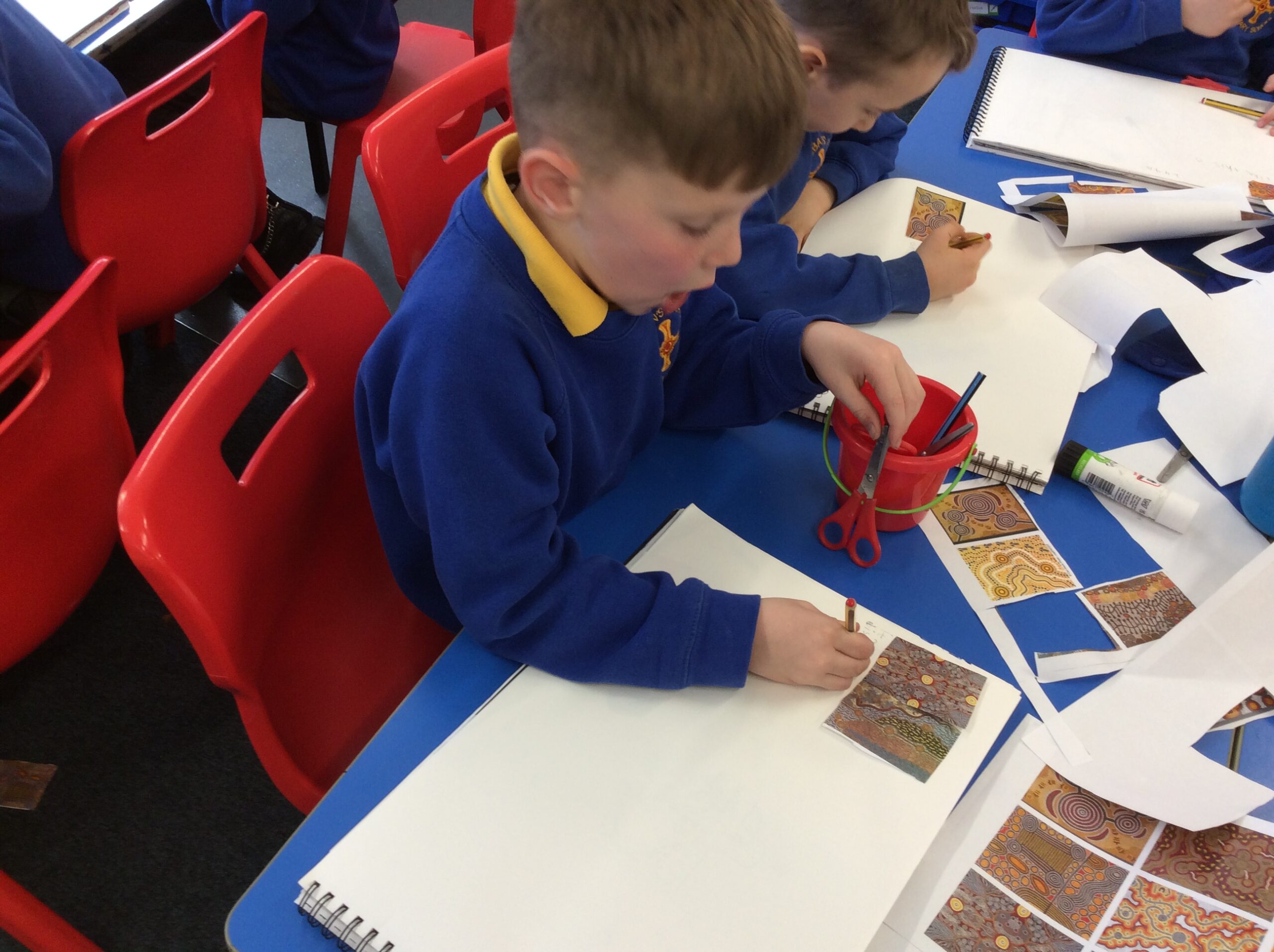 Aboriginal Art in Year 2 – St Alban's Catholic Primary School, Pelaw